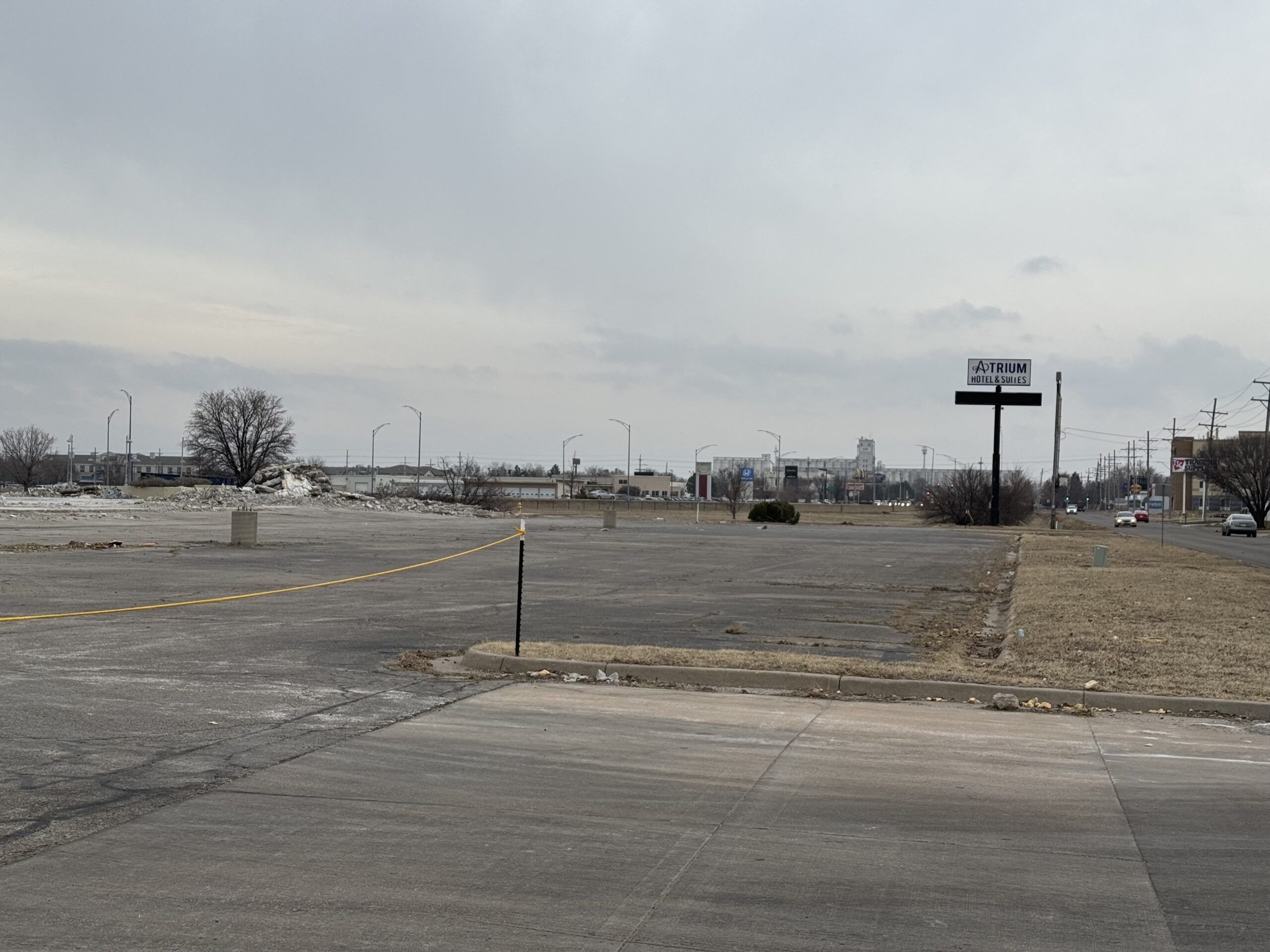 Atrium demolition nearly complete – The Hutchinson Tribune