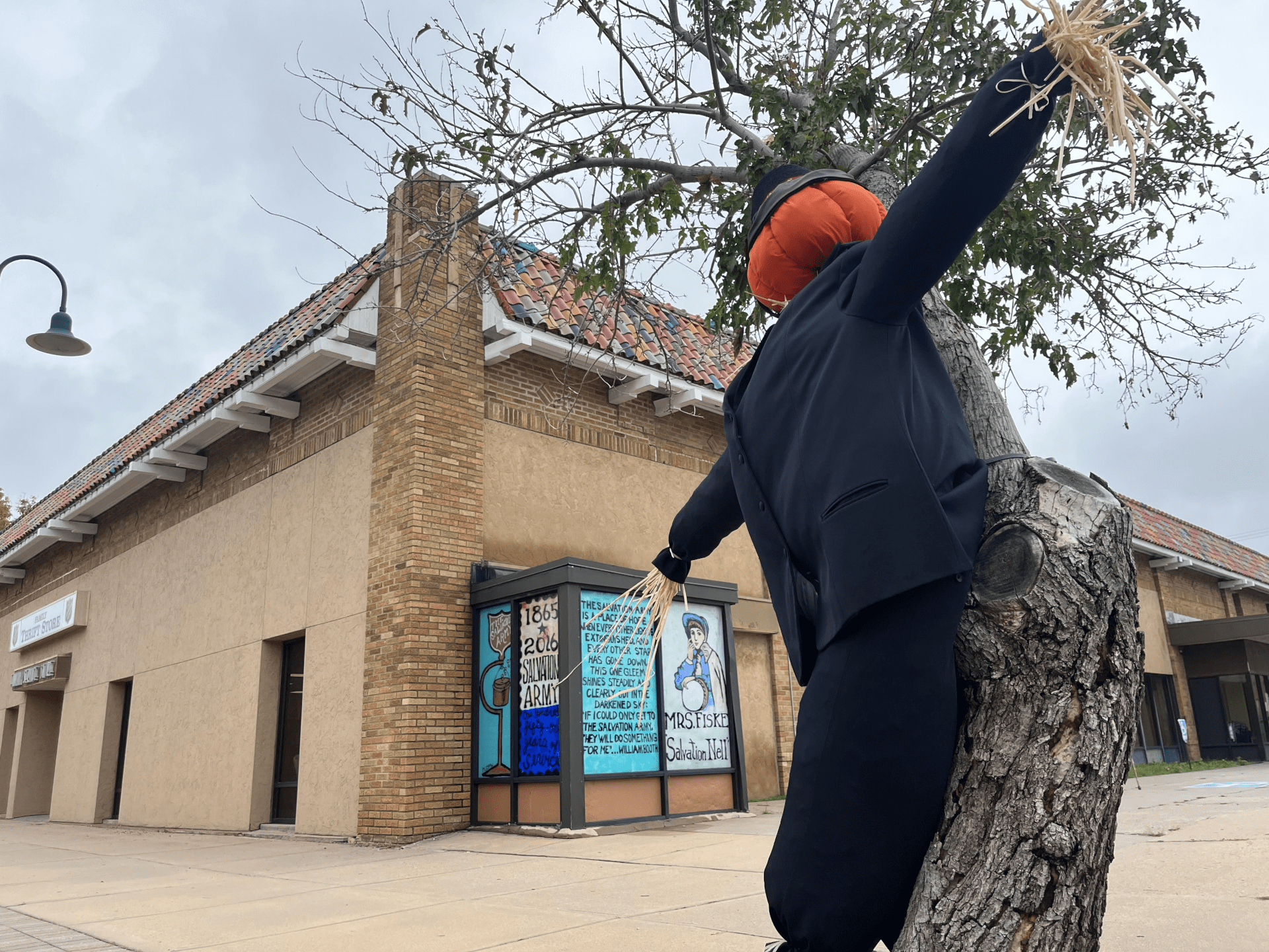 Scarecrow Stroll promotion crops up on Main Street – The Hutchinson Tribune